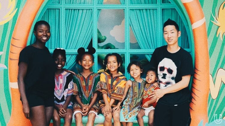 ‘MAZELEE’ เมื่อหนุ่มเกาหลีปิ๊งรักกับสาวแอฟริกัน - Urban Creature