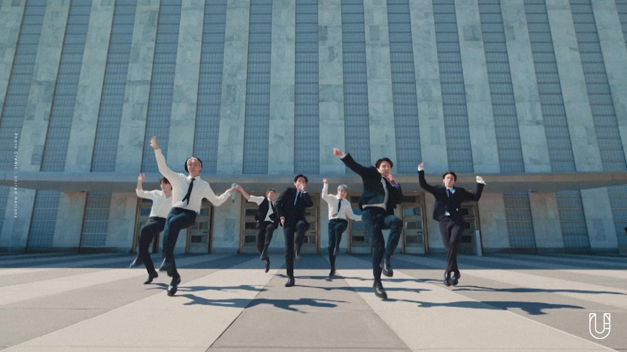 BTS ศิลปินเกาหลีวงแรกที่เปิดสเตจกลาง UN - Urban Creature