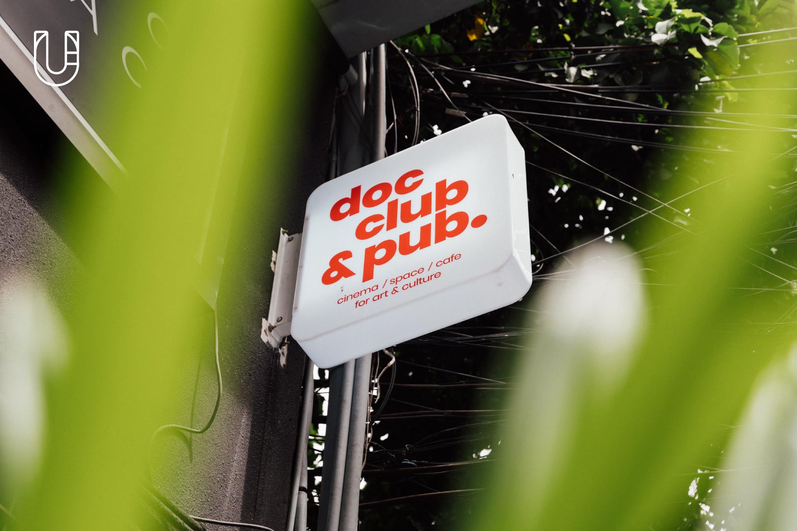Doc Club & Pub. พื้นที่รวมตัวของคนรักหนัง - Urban Creature