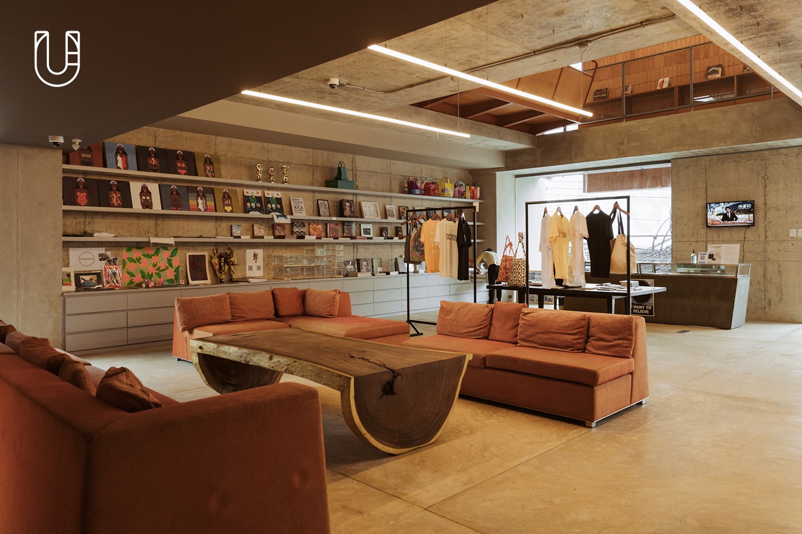 Jim Thompson Art Center ห้องสมุด คาเฟ่ แกลเลอรี - Urban Creature