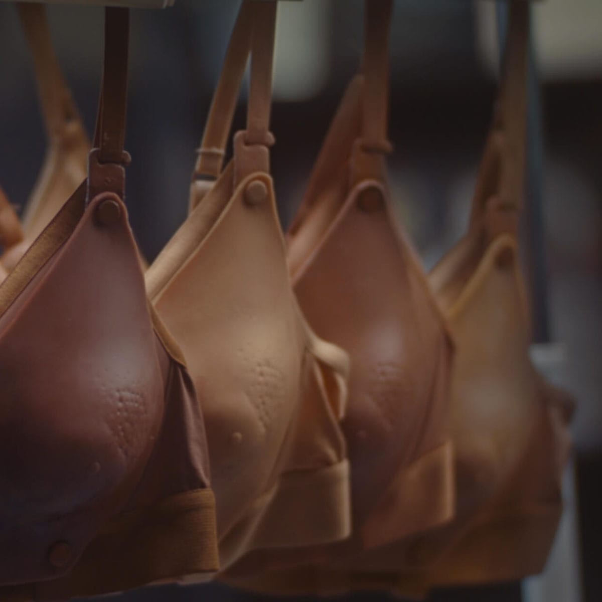 The Stage Zero Collection ชุดชั้นในบอกสัญญาณมะเร็งเต้านม - Urban Creature