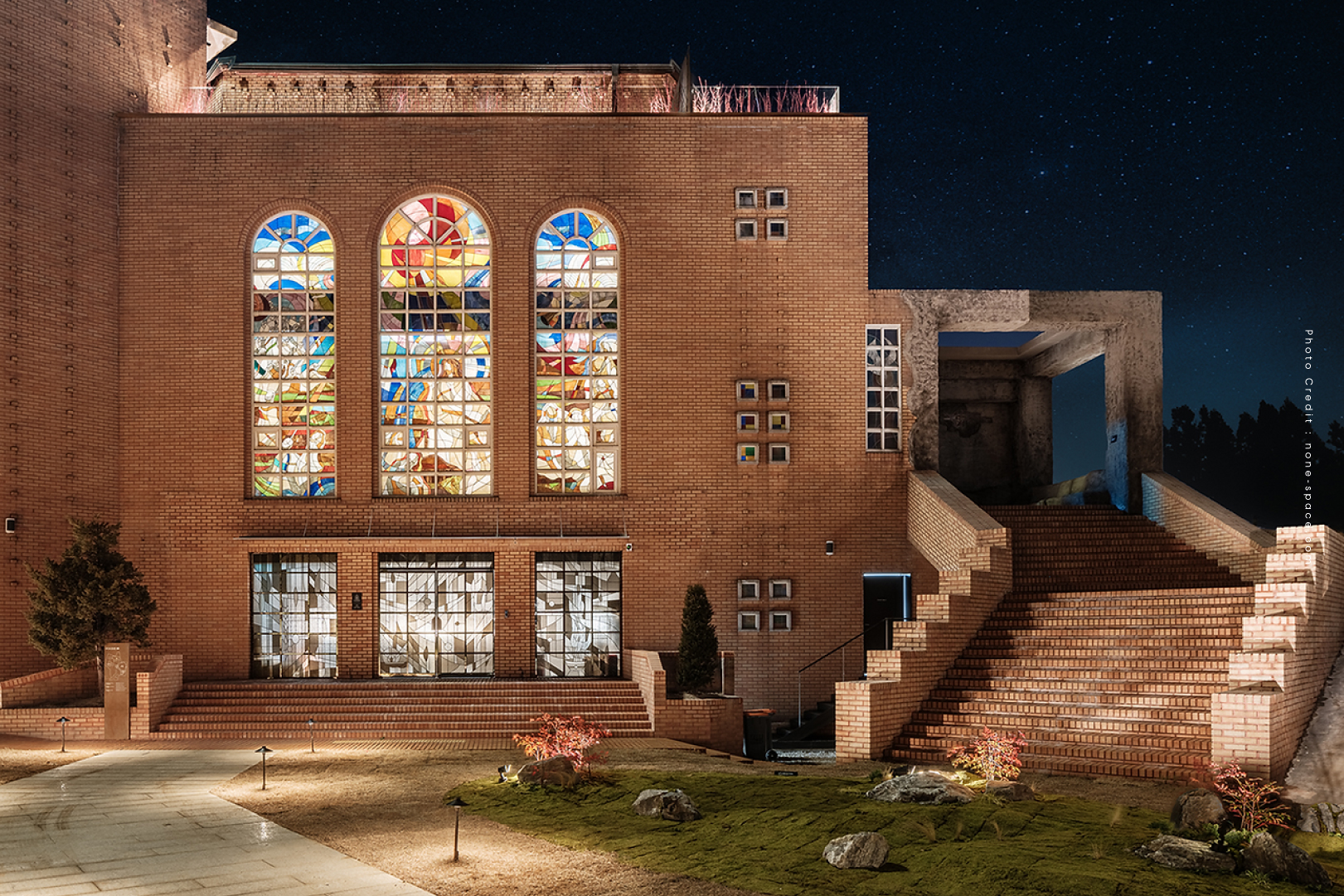 MADE LIM Café เปลี่ยนโบสถ์ 120 ปีเป็นคาเฟ่ - Urban Creature