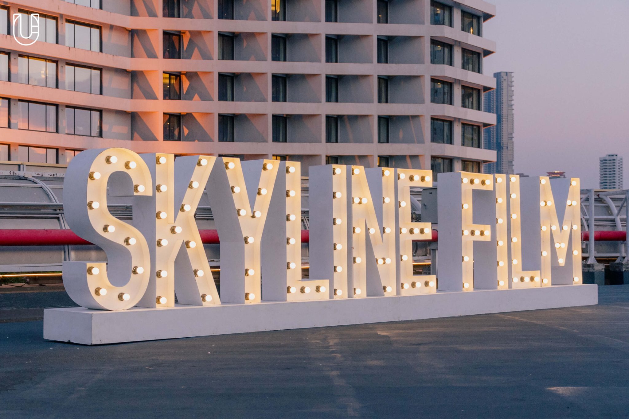 Skyline Film หนังกลางแปลงบนดาดฟา River City - Urban Creature