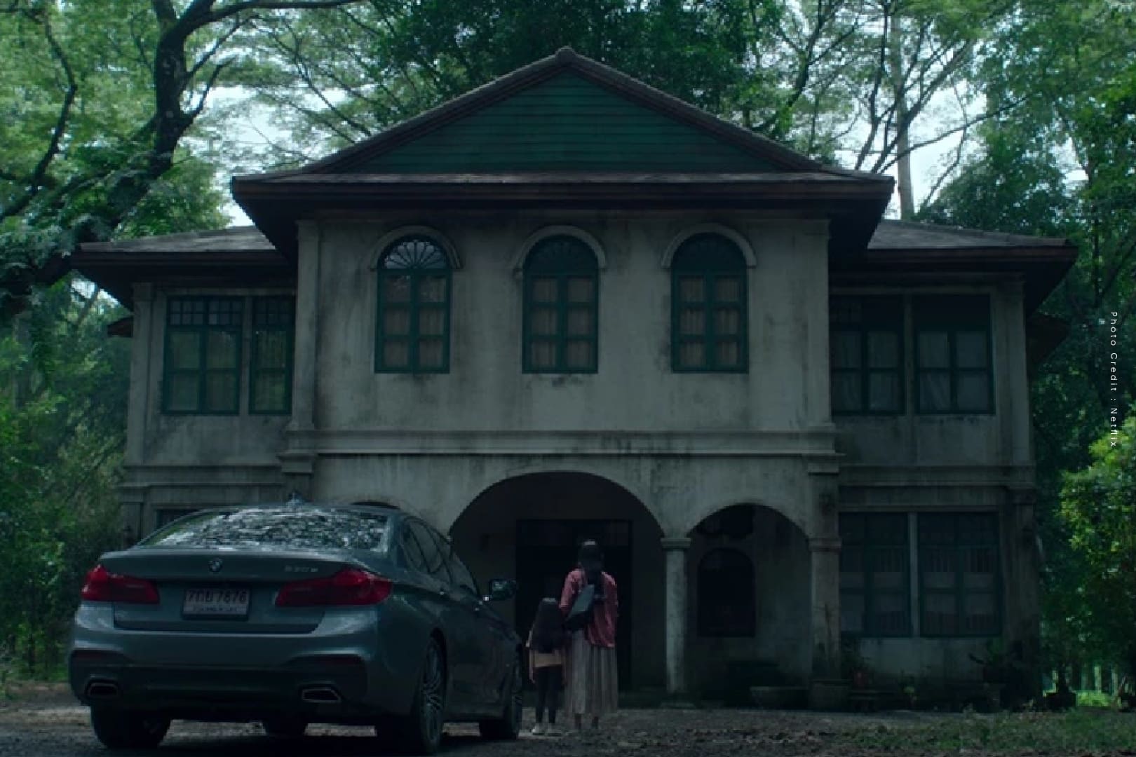 แม่ลูก การเมือง และปิตาธิปไตย ใน ‘อย่ากลับบ้าน’ - Urban Creature