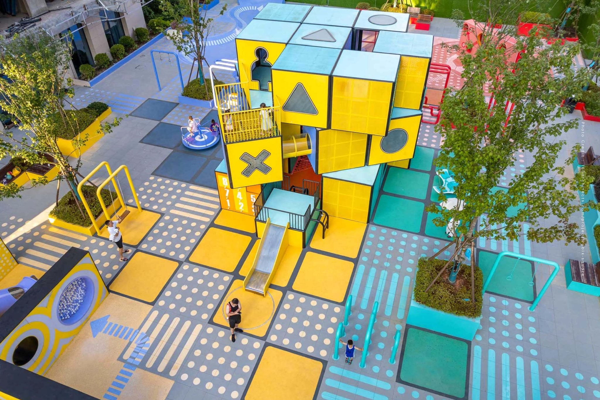 RUBIX SQUARE พื้นที่ออกแบบจากเรขาคณิต - Urban Creature